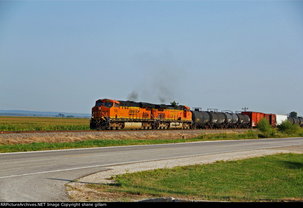 BNSF 7809 Leads a Nb freight train up the k line!